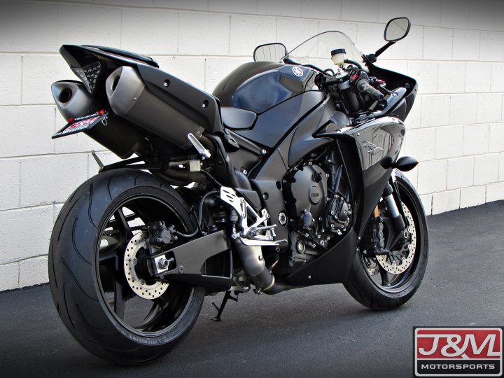2011 Yamaha R1 Raven